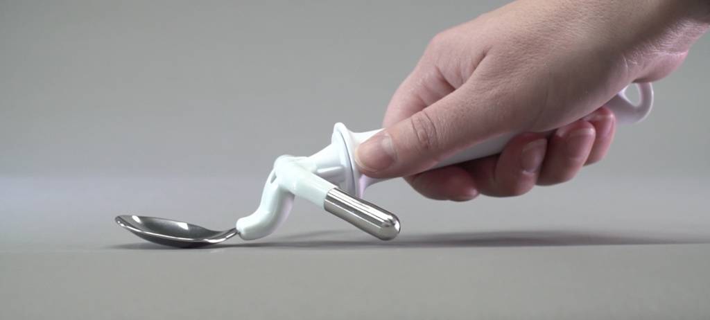 Top 5 Reasons to Use a Stabilising Spoon at Home - Blog by BetterCareMarket